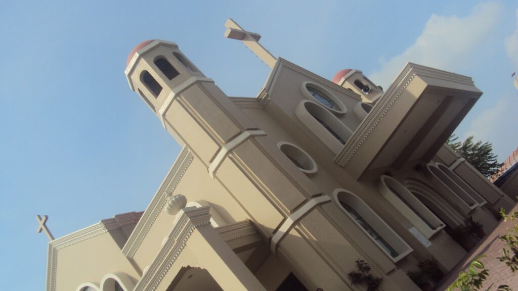 MOMI WANDERS/ Pampanga Visita Iglesia - Momi Berlin